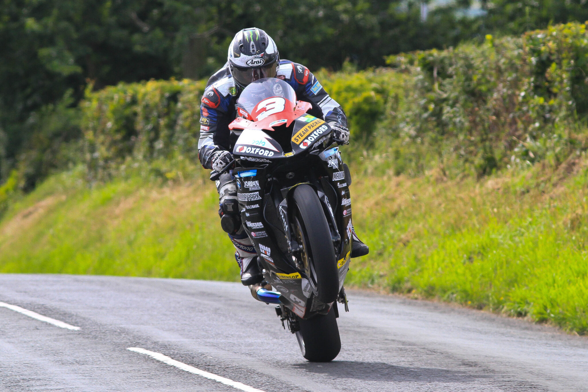 Southern 100 – Michael Dunlop/Hawk Racing Unbeaten – Road Racing News