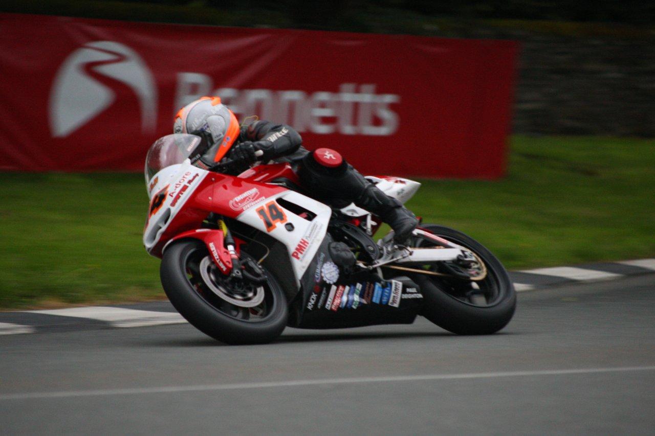 2017 Manx Grand Prix: Rising Local Stars Light Up Wednesday Night’s ...