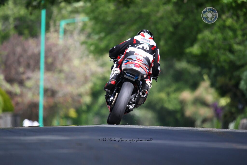 Cemetery Circuit Races: Race Day Round Up – Road Racing News