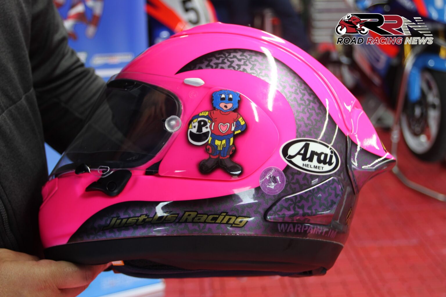 Manx GP 2022: Adam Bauer’s Davy Morgan Tribute Helmet – Road Racing News