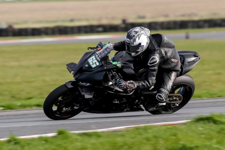 Road Racer’s Adventures: Enkalon Trophy Races – Road Racing News