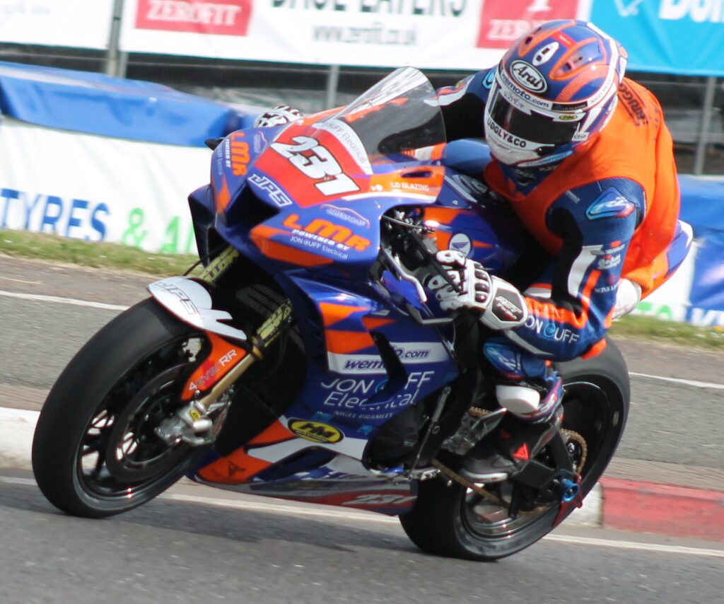 Briggs Equipment NW200: Todd Pips Harrison To Provisional Superstock ...