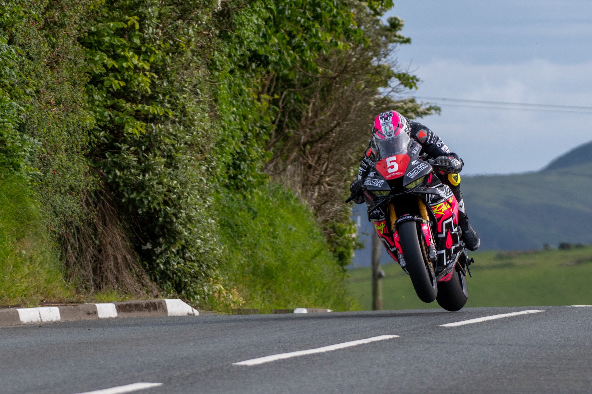 TT 2025 Chat: ‘Dynamite’ James Hillier – Road Racing News
