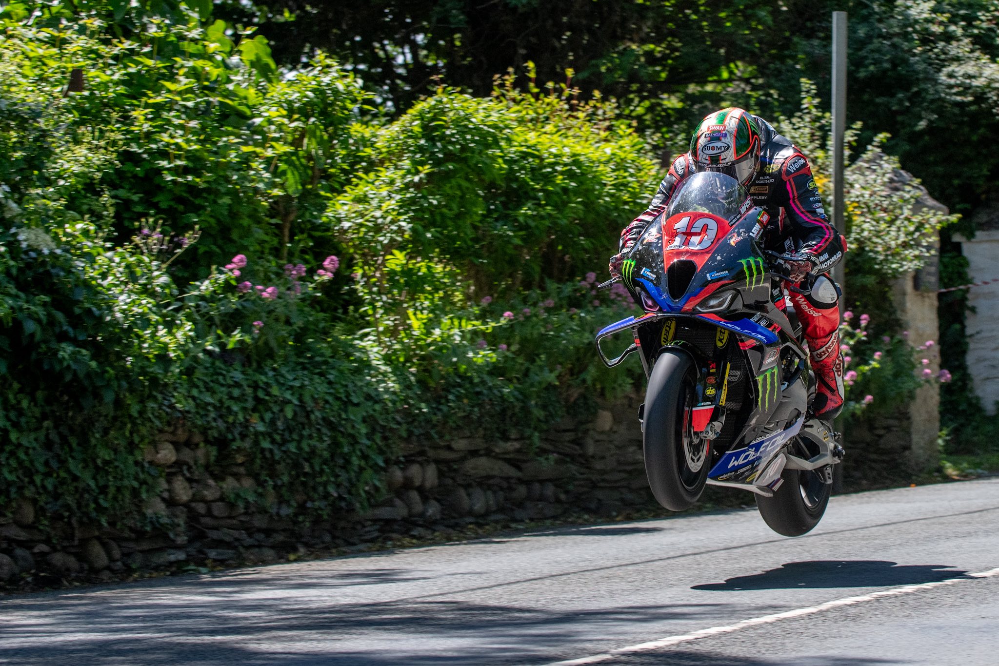 8TEN Racing Retain BMW Motorrad Official Team Status – Road Racing News